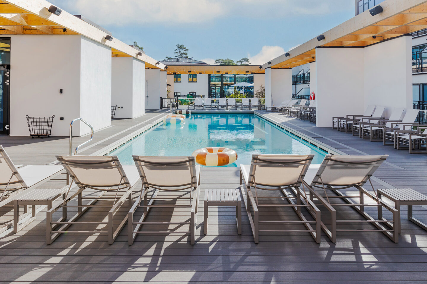 Hotell med pool, poolhus & utepooler – Hotel Riviera Strand Båstad